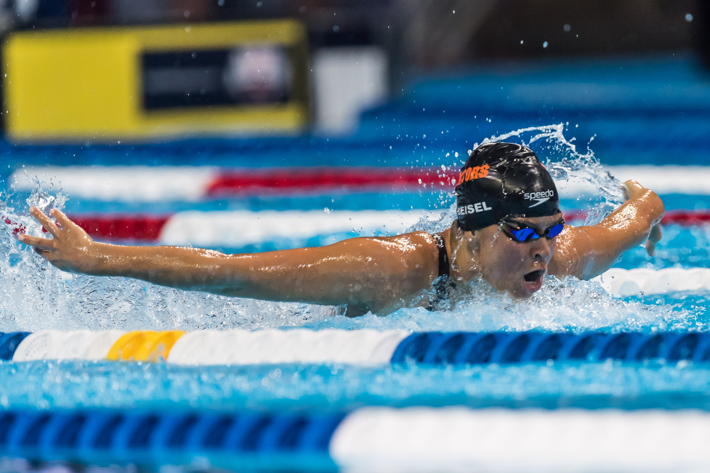Elizabeth Beisel Hurts Hand During Warmup at Olympic Trials, Will Still ...
