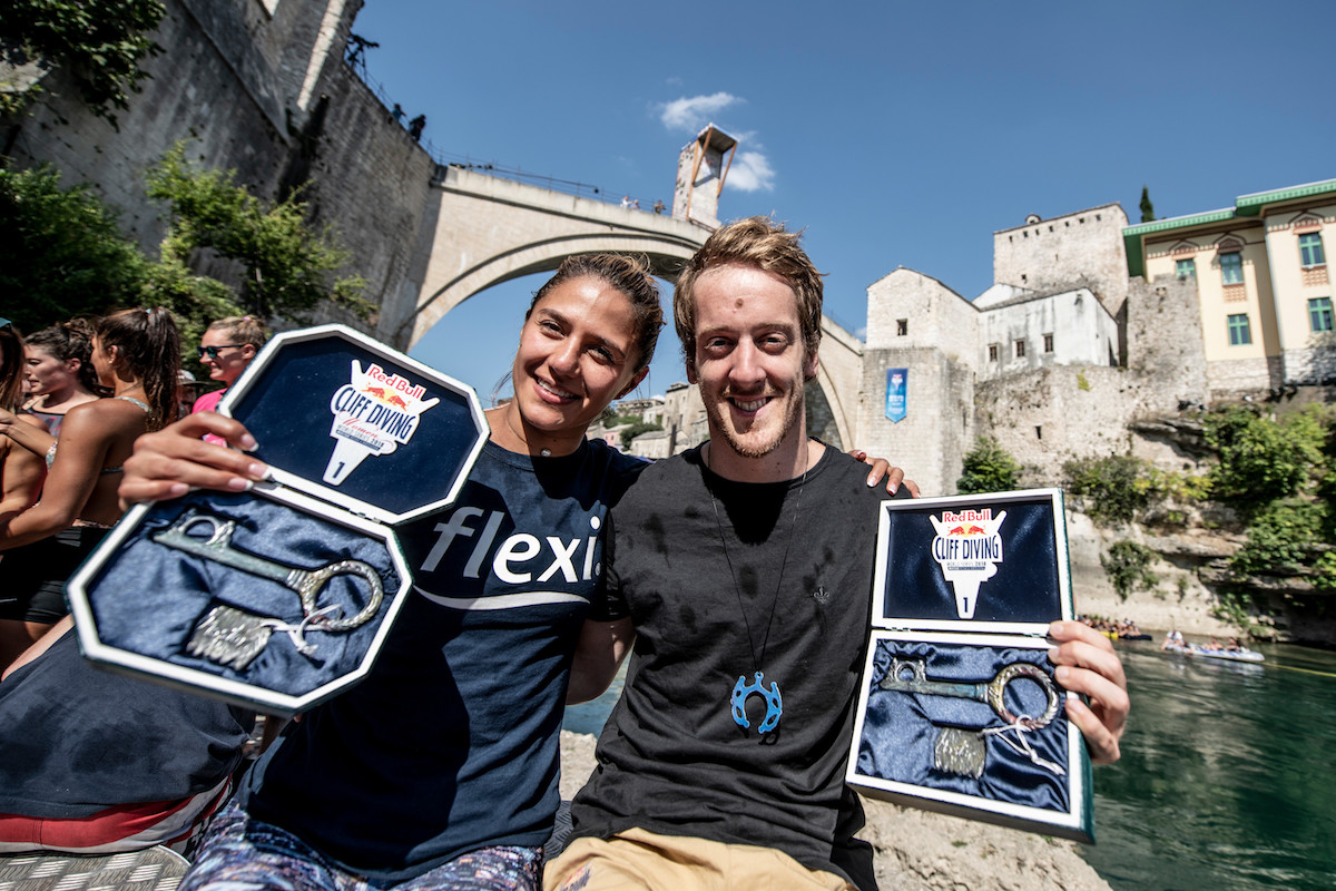 Gary Hunt, Adriana Jimenez Edge Ahead in 2018 Red Bull Cliff Diving ...