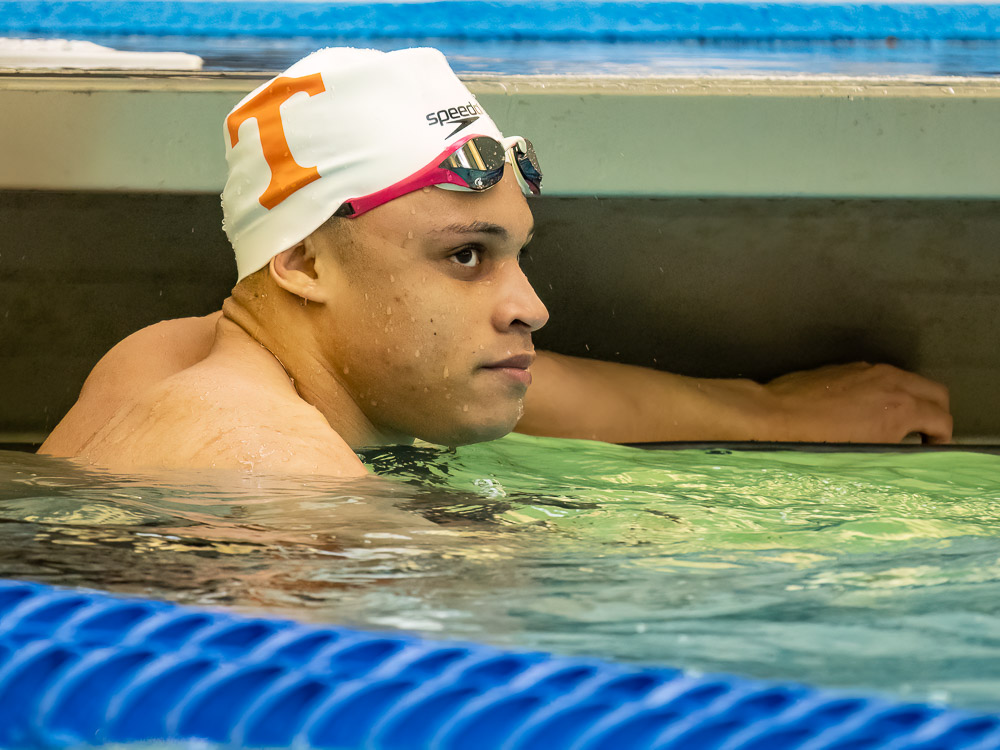 Jordan Crooks Goes Sub-18 Again in 50 Free Domination