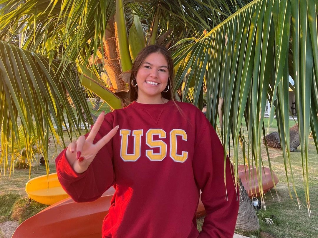Hawaii's Sage Miller Verbally Commits to USC for 2025 - Swimming World